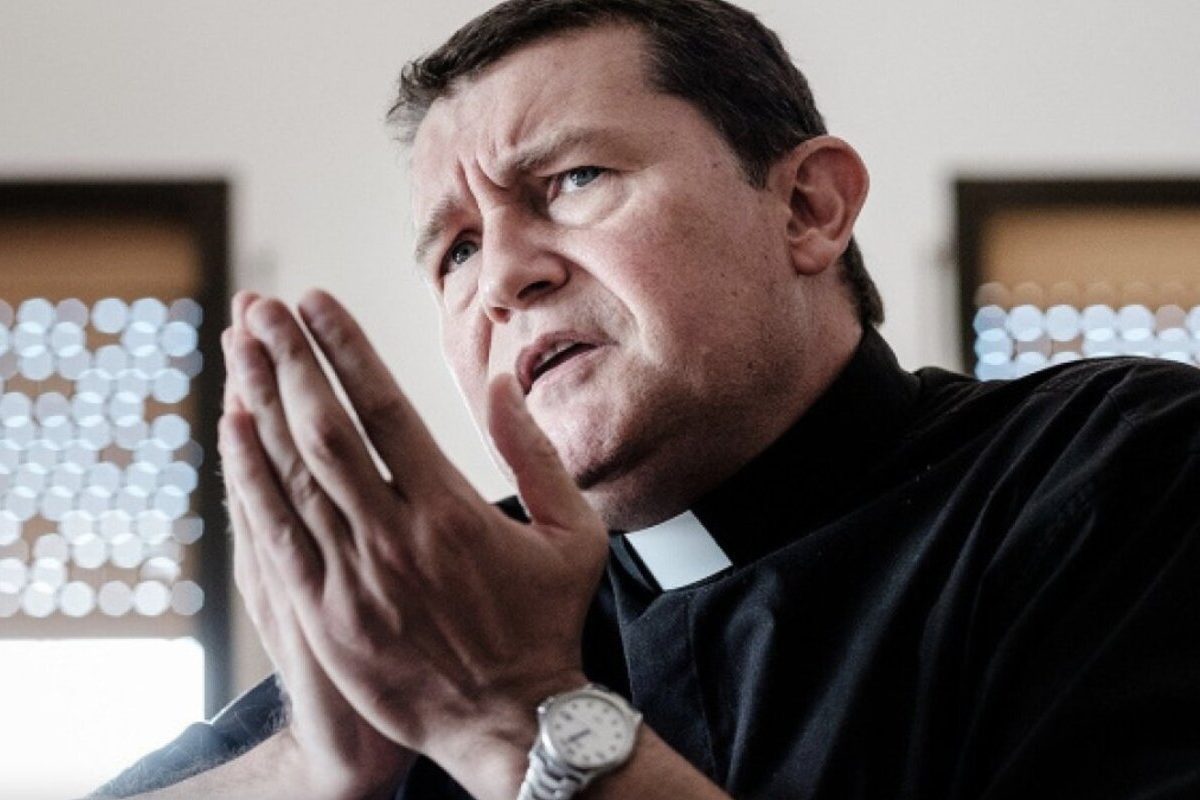 La soledad del padre Custodio ante el tribunal